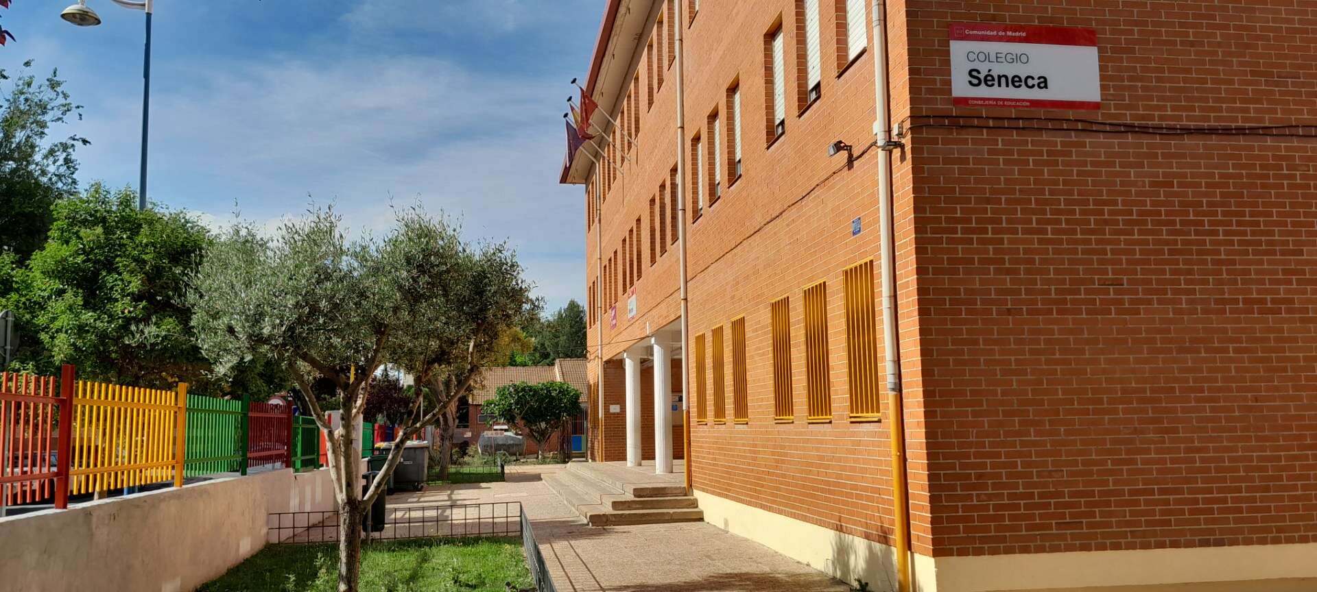 Colegio CEIP Séneca de Parla | Opiniones y Precios 2024 - Micole