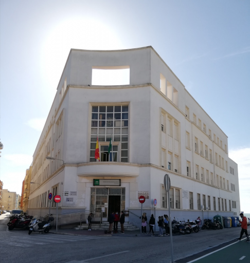 💙 Instituto Columela en Cádiz - Micole, los mejores colegios